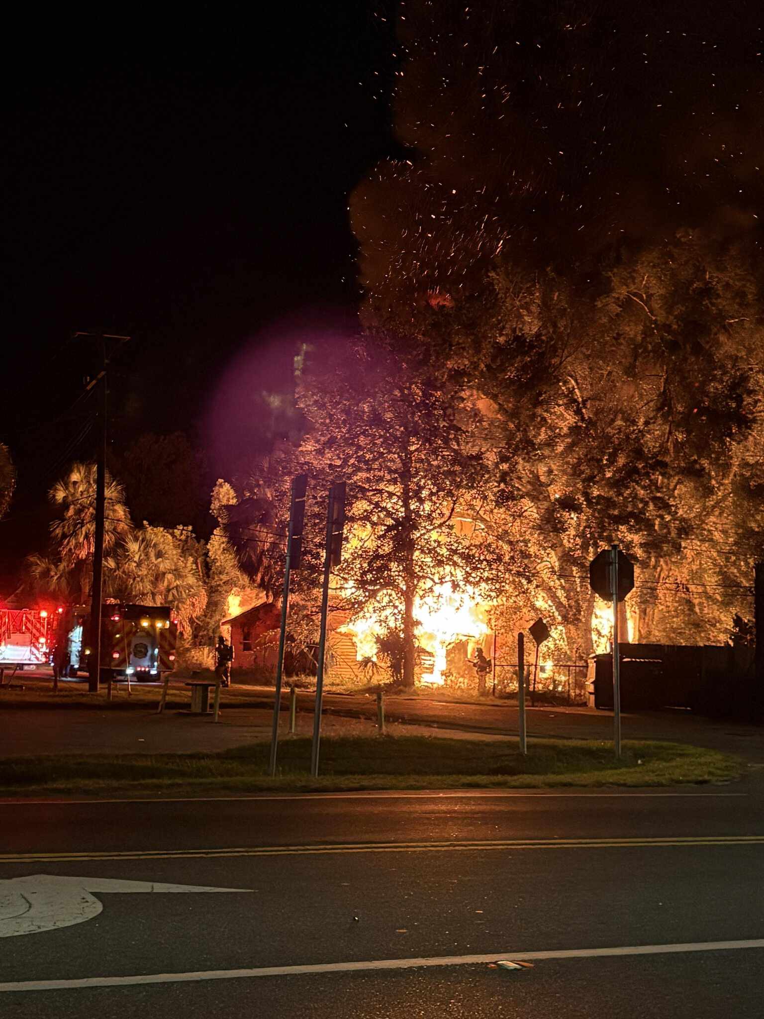 Fire consumes abandoned home in Live Oak - Riverbend News